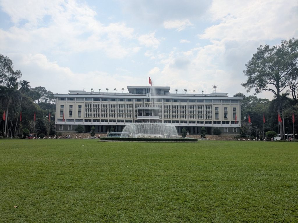 ベトナム統一会堂～戦後50周年～ – HBCV | HYAKUJUSHI BUSINESS CONSULTING VIETNAM